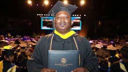 Certificate in Management Accounting Online | SNHU