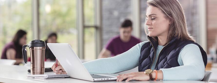 What Can You Do With a BS Degree? | SNHU