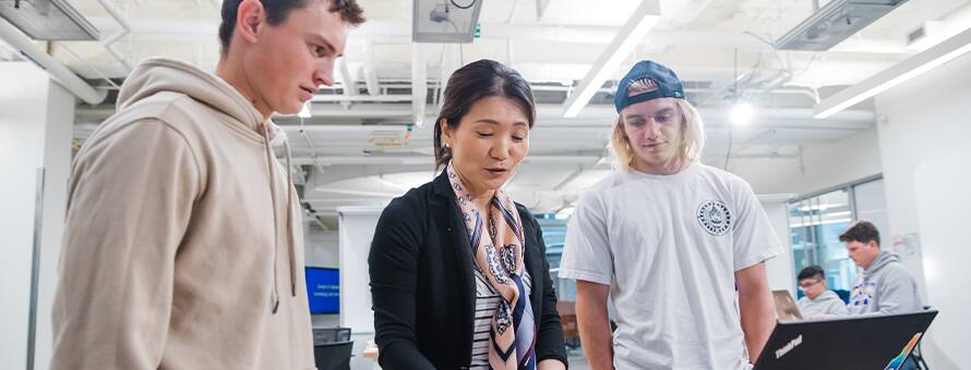 How to Become a Teacher | SNHU