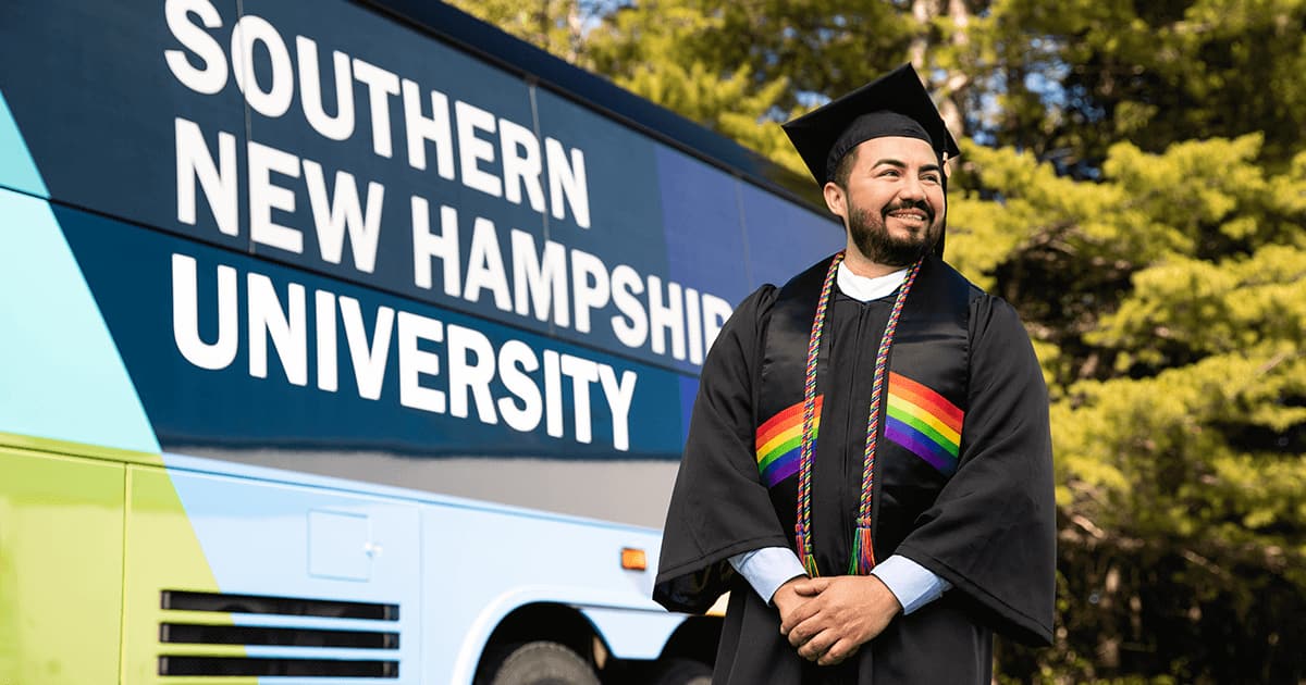 Supported by Family and SNHU Staff, Grad Earns Degree | SNHU