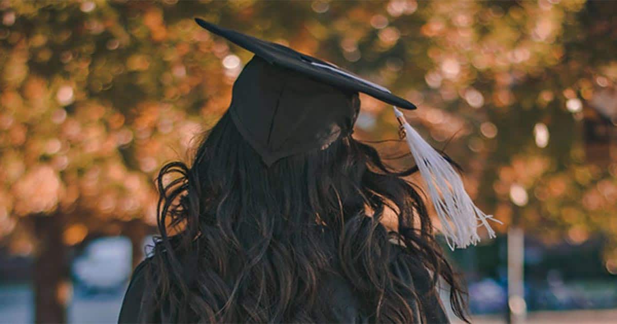 How to Overcome Post-Graduation Depression | SNHU